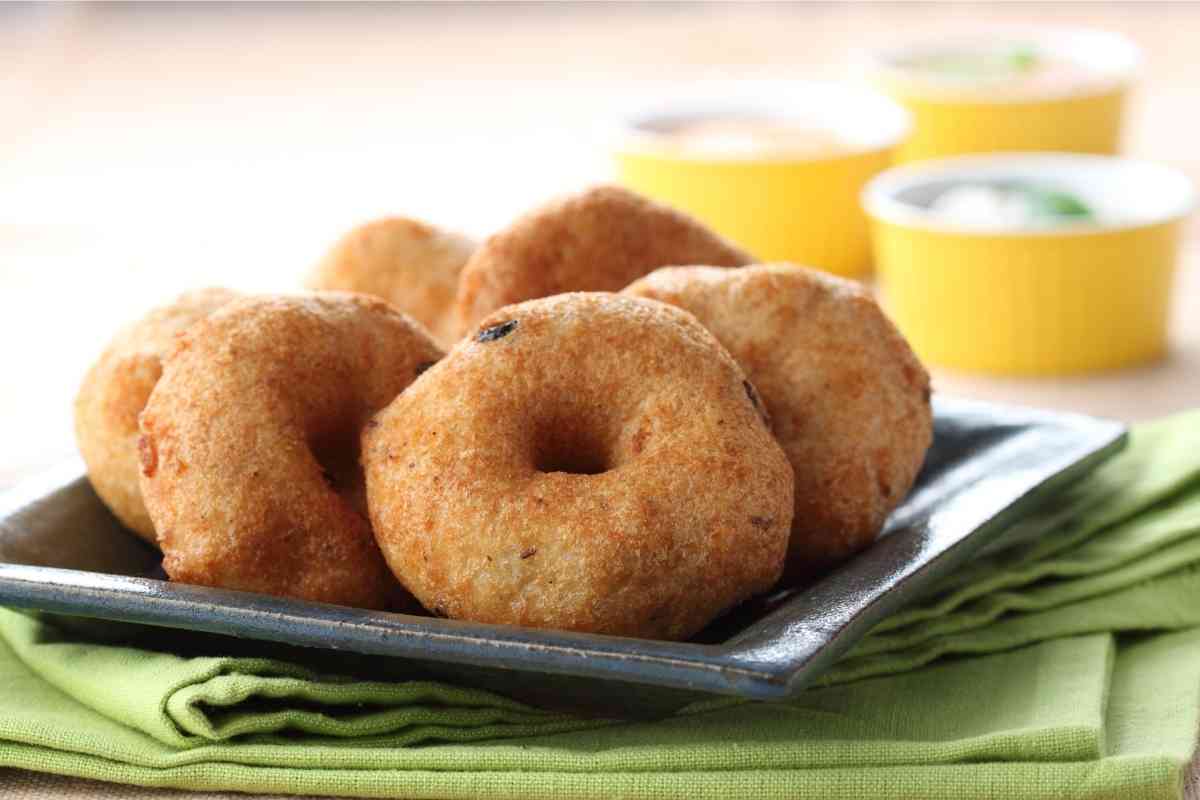 Can You Reheat Vada? (Yes, Here’s How)