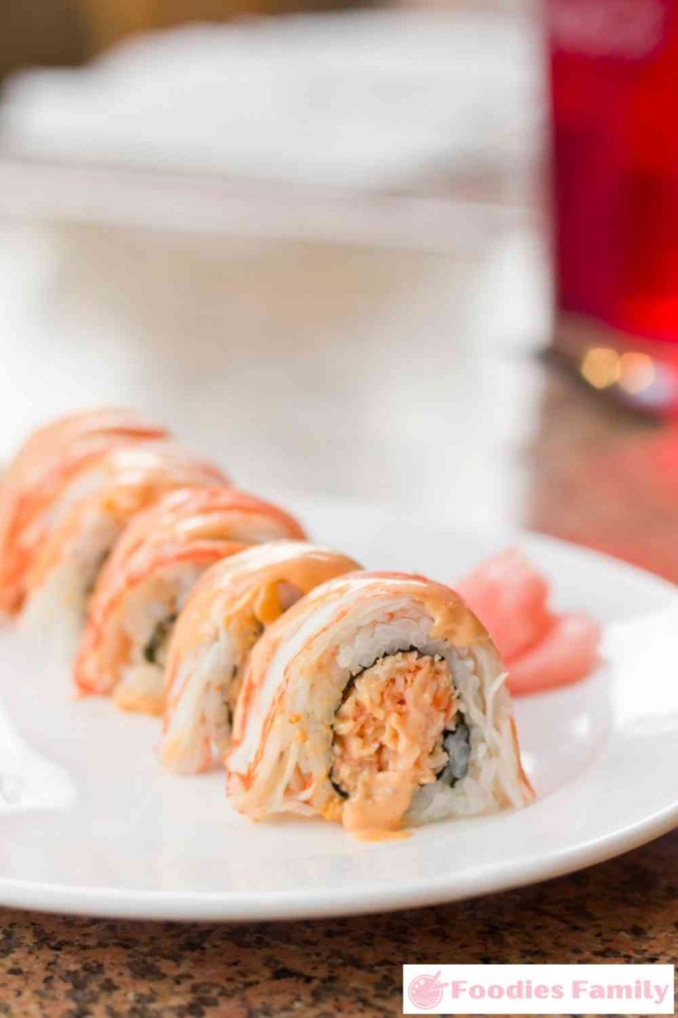 Easy Spicy Crab Roll Recipe (Kani Roll Sushi)